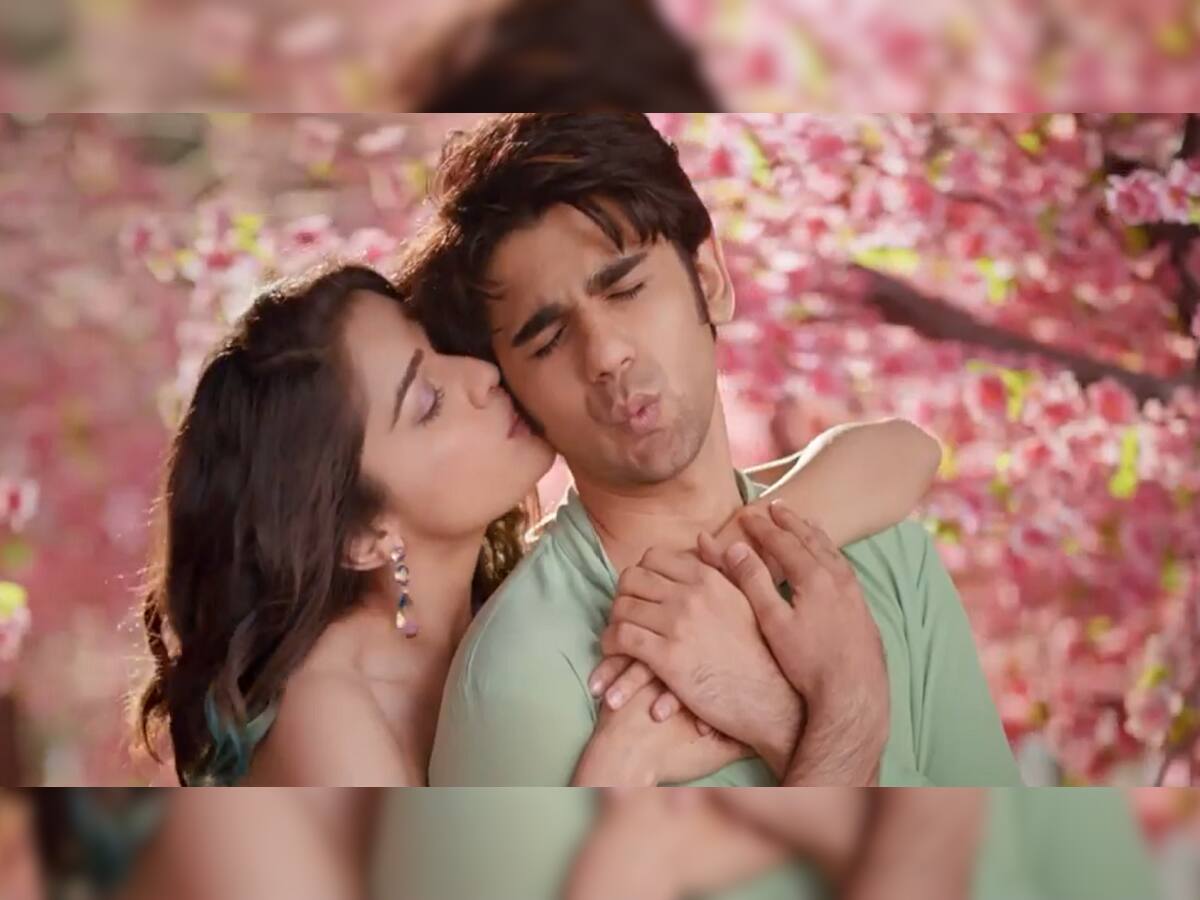 Himesh Reshammiya unveils new song Naya Pyaar Naya Ehsaas