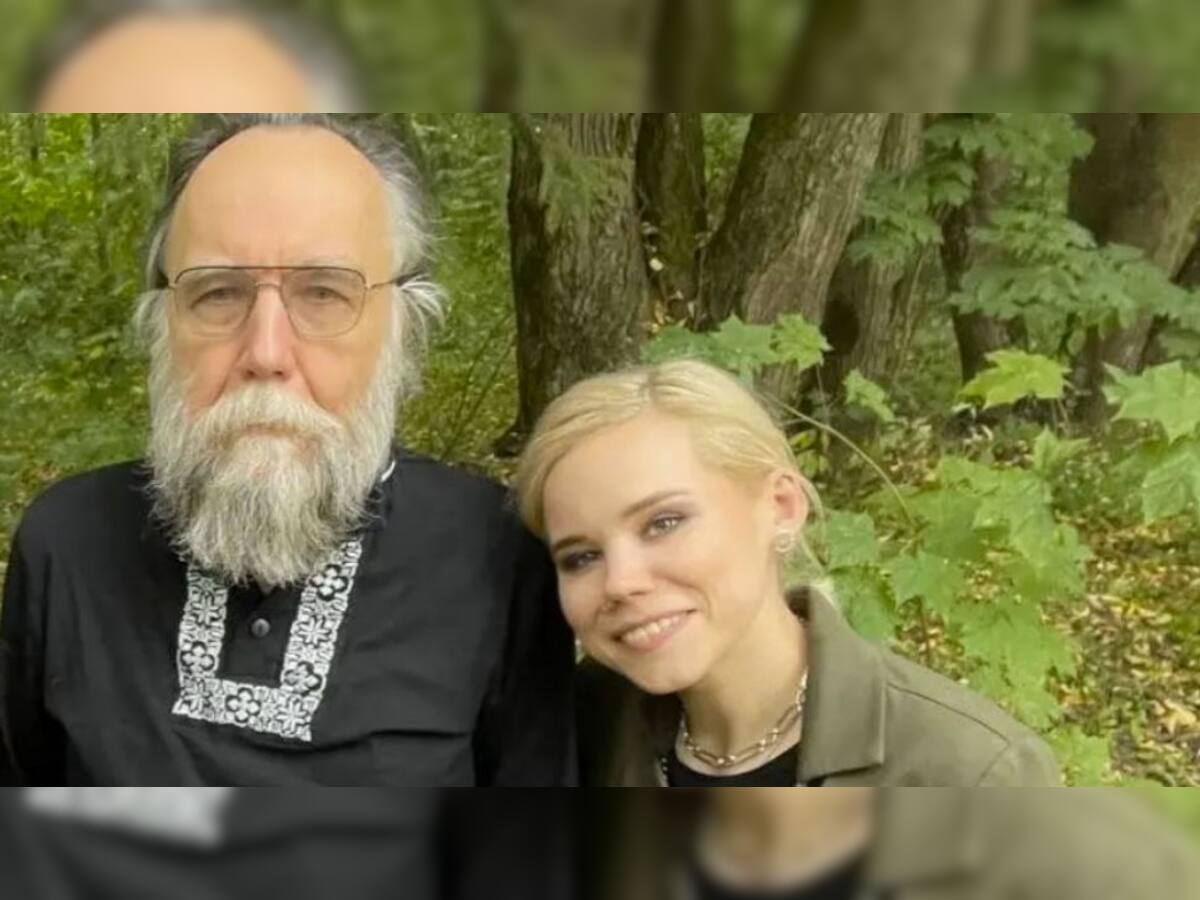 Daughter of Vladimir Putins close aide dies in car explosion in Moscow ...