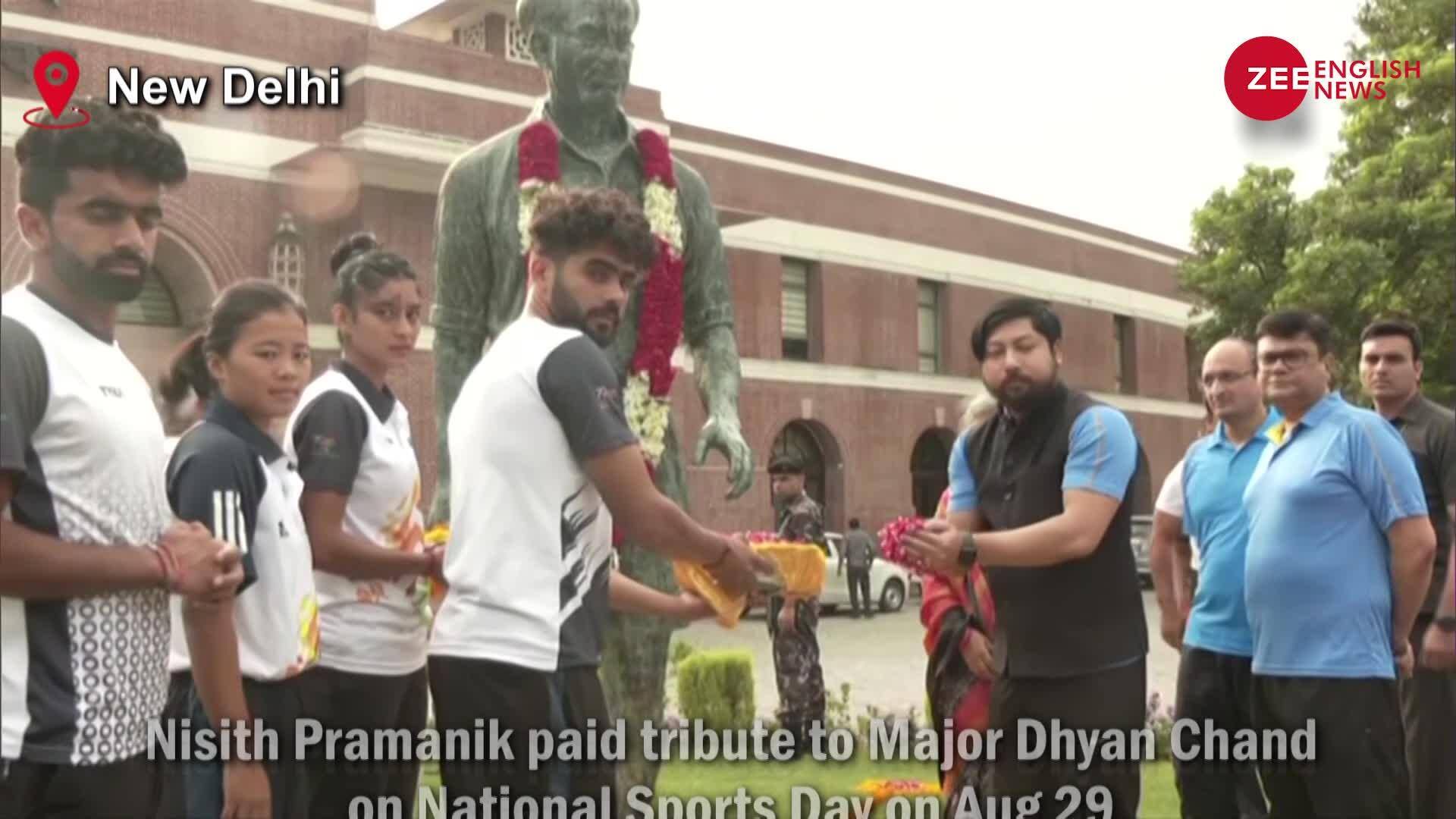 On National Sports Day, Union Minister Pramanik pays tribute to Major Dhyan Chand | Zee News