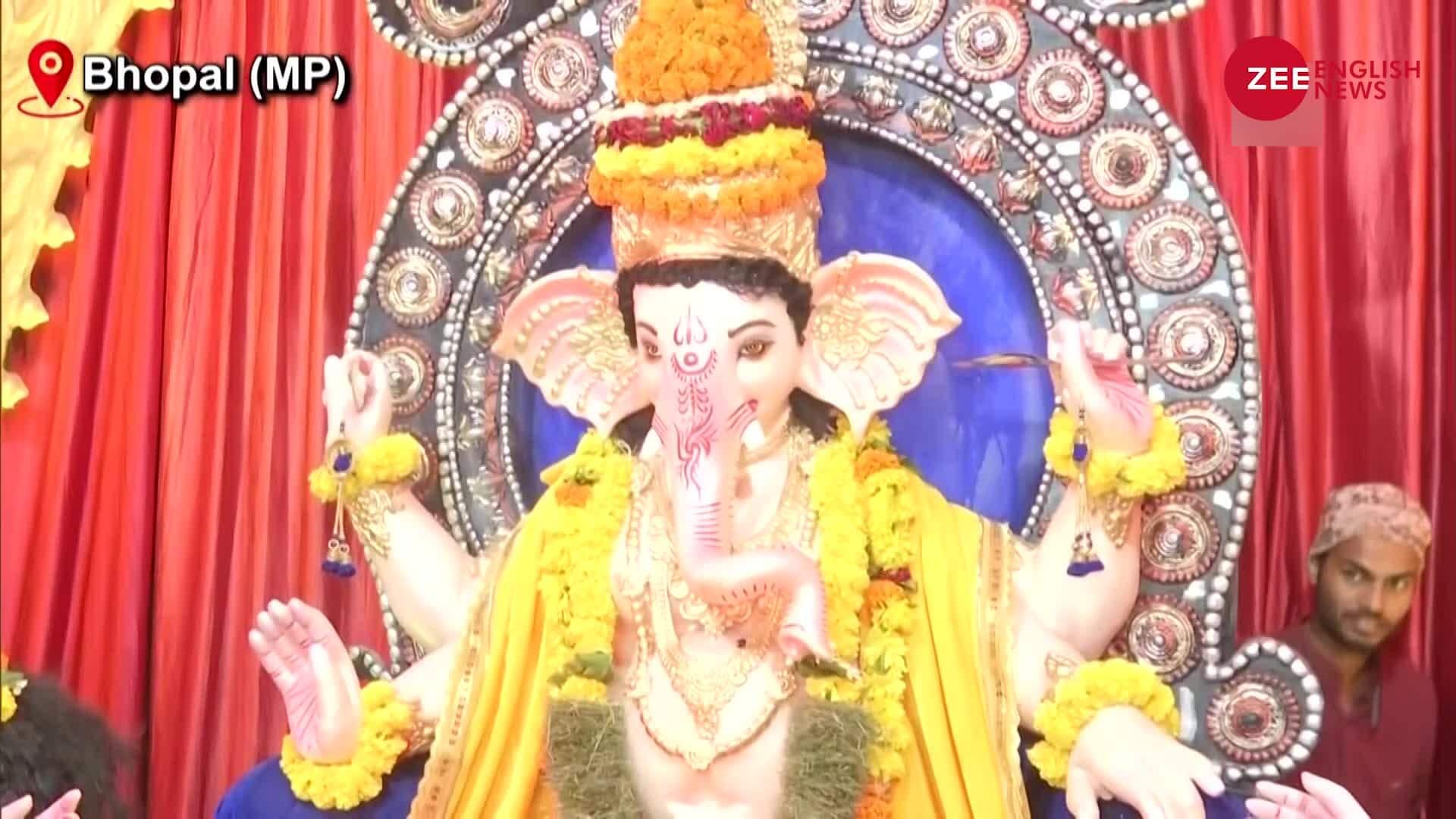 Ganesh Chaturthi 2022: MP CM visits various Ganesh pandals in Bhopal ...