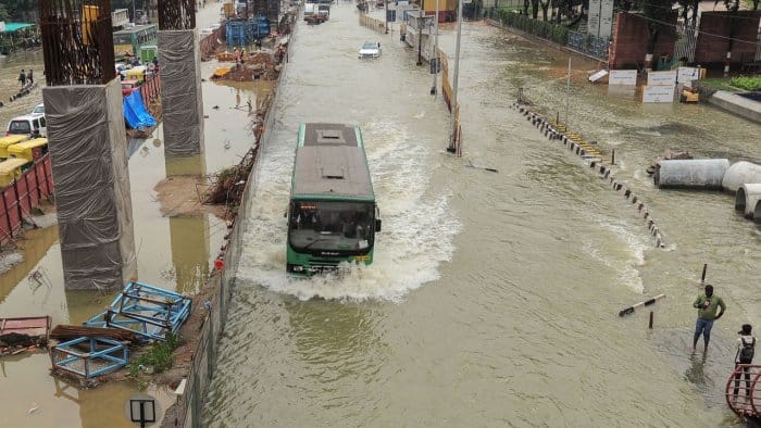Heavy rain alert in Bangalore for next 5 days | Zee News