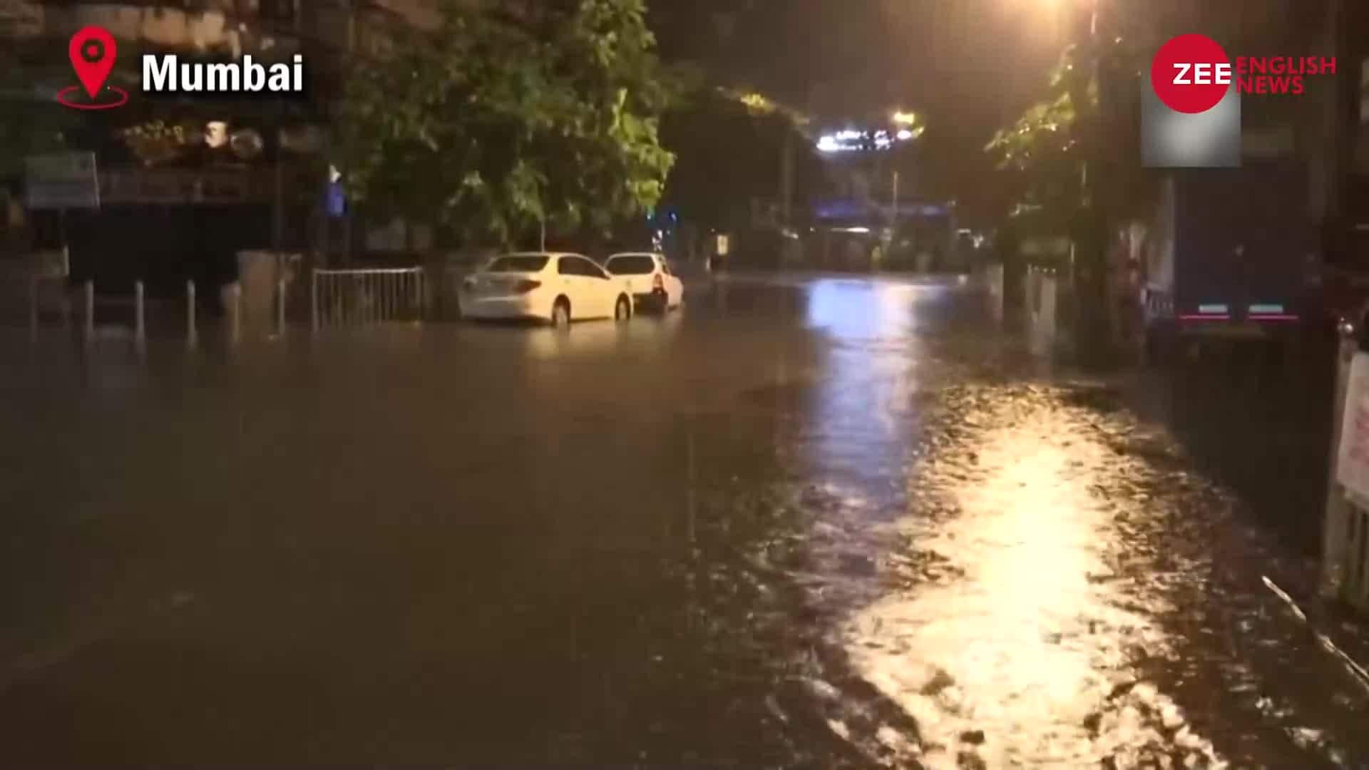 Parts of Mumbai waterlogged amid heavy rains | Zee News