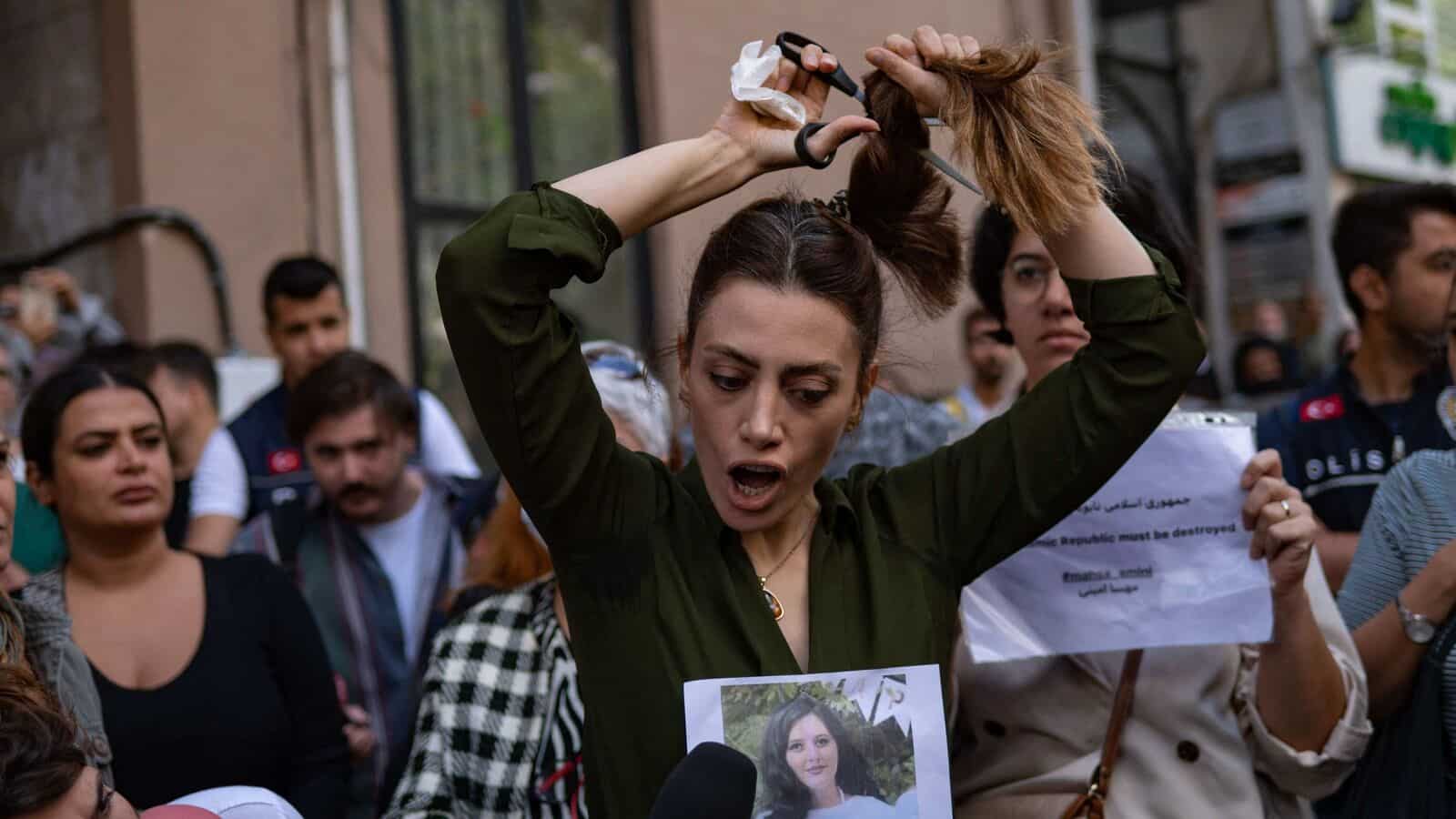 Iran anti-Hijab protests spill over to Syria | Zee News
