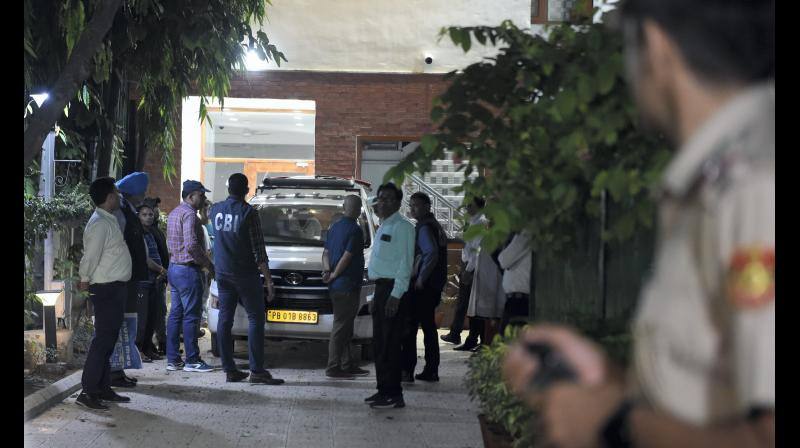 CBI raids in 6 states including Delhi | Zee News