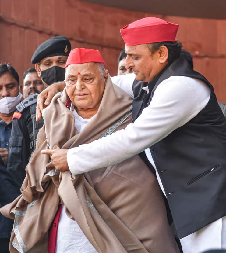 A look at SP founder Mulayam Singh Yadav's political journey: In Pics ...