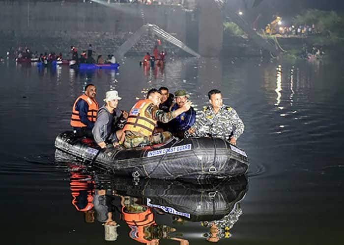 Police investigation intensified on Morbi accident | Zee News