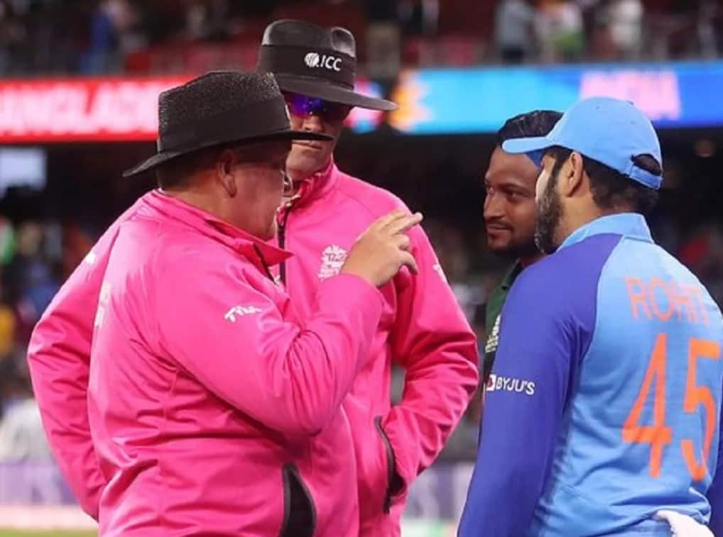 Ind Vs Ban T20 WC: Match stopped due to rain | Zee News