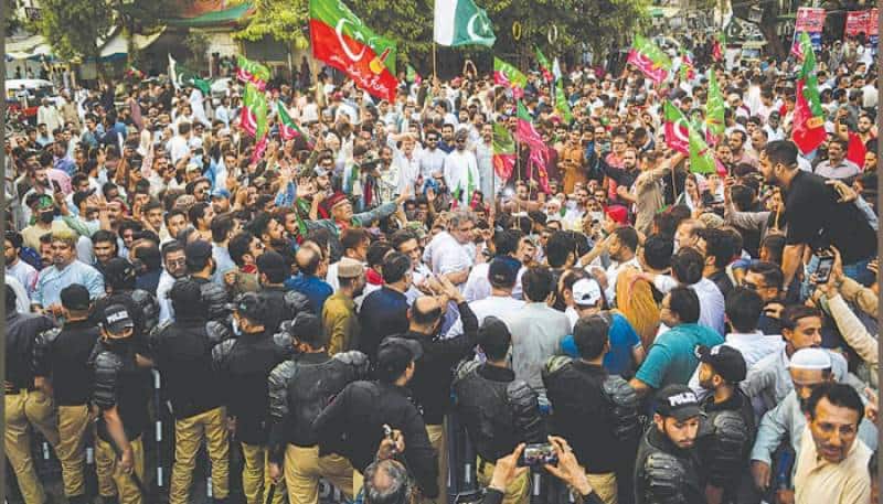 PTI Workers Protest: PTI supporters pelt stones at security forces over ...