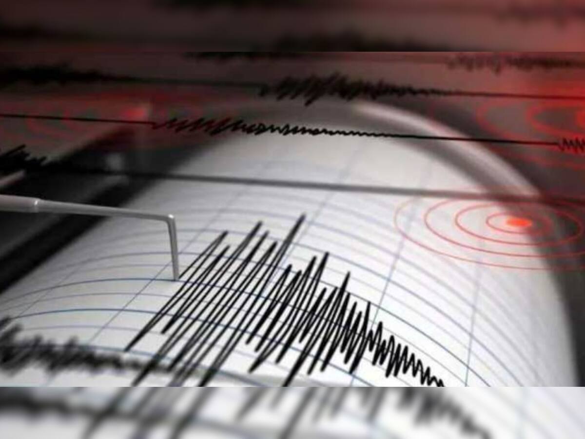 Earthquake in Delhi-NCR LIVE UPDATES: Strong tremors felt in Noida ...