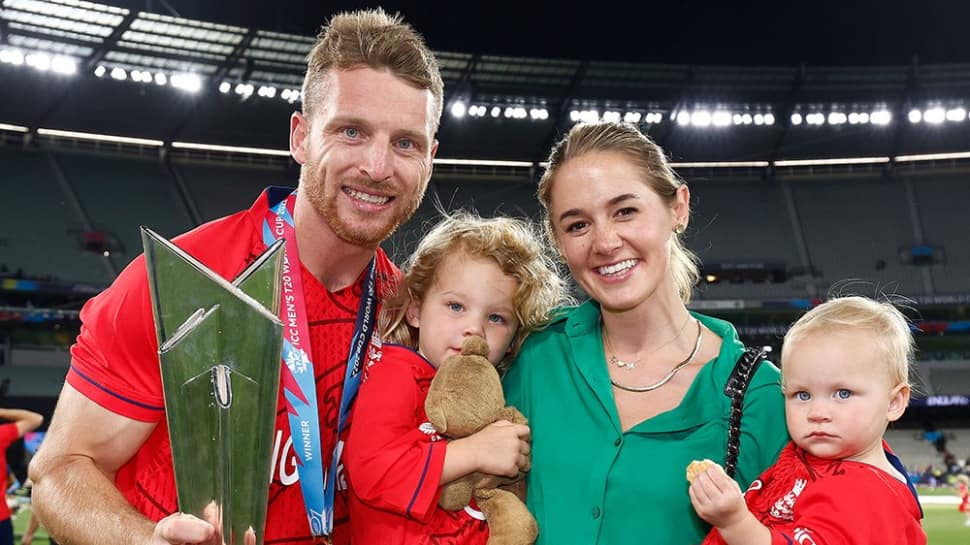 Jos Buttler's England team's celebration with FAMILY after winning T20 ...