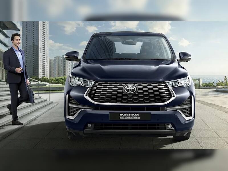 2023 Toyota Innova Hycross officially revealed in India with new design ...