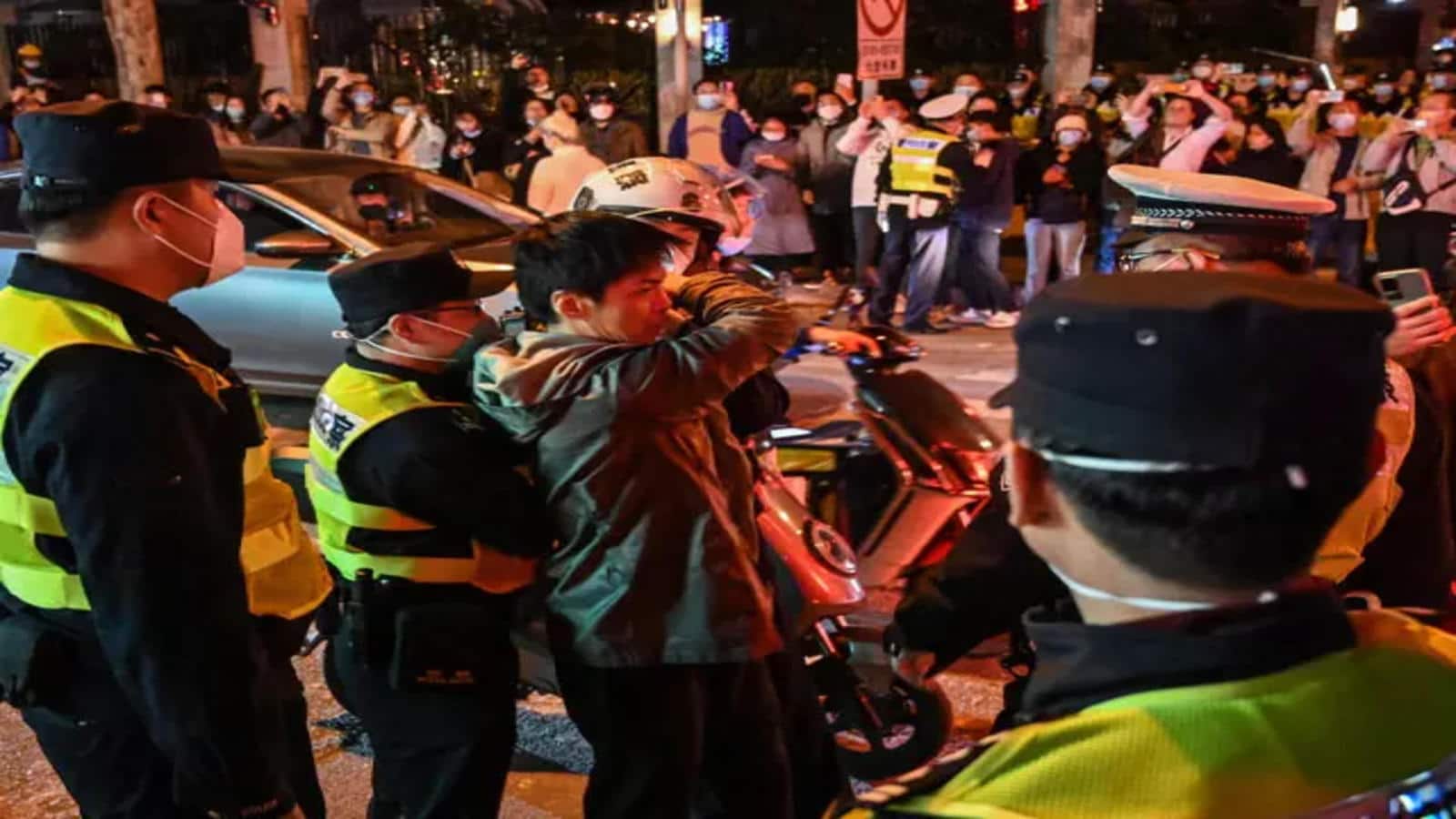 Anti-Covid protests flare up in China | Zee News