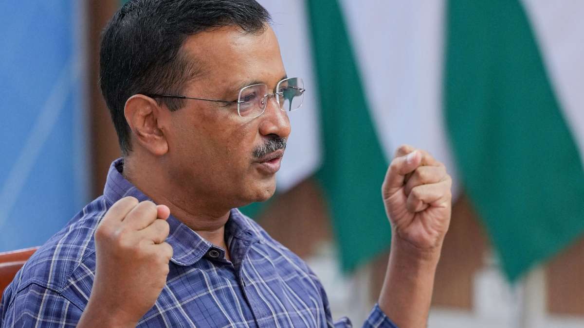 Second phase of campaign war in Gujarat, Arvind Kejriwal's roadshow in ...