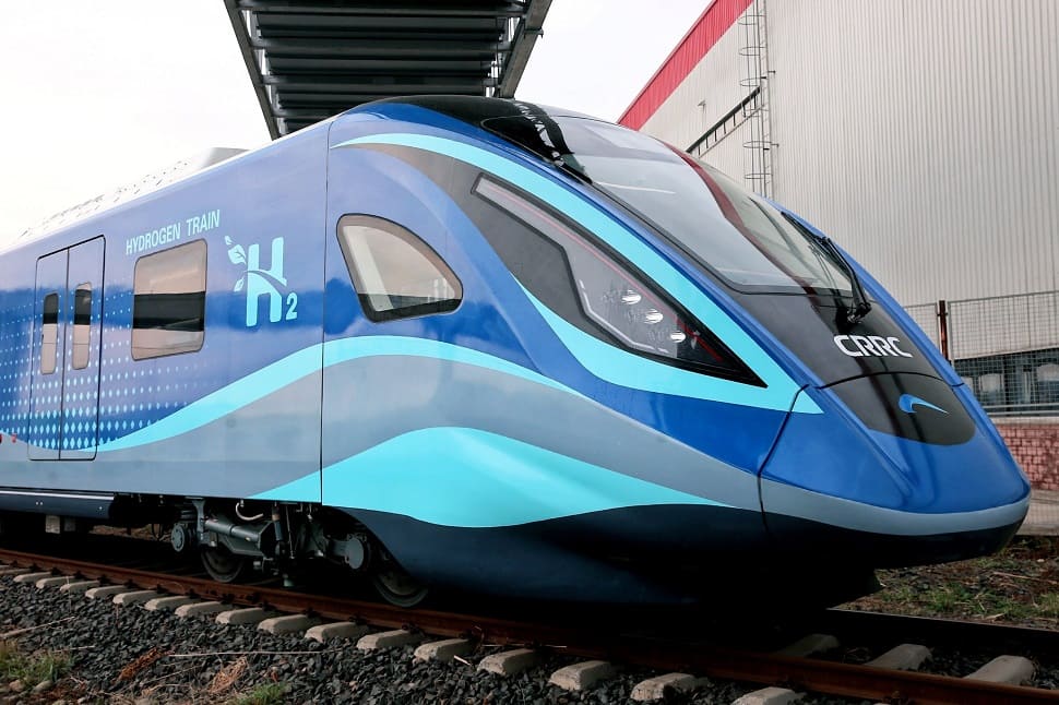 Meet China's first semi high-speed hydrogen train, gets 600 km range ...