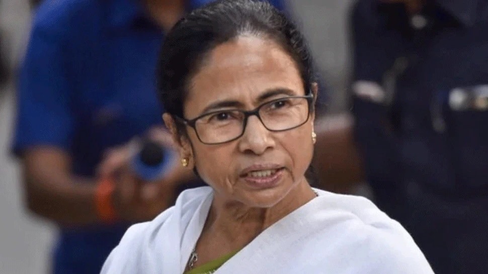 Mamata Banerjee turns 68 today, some rare moments of Didi - In PICS ...