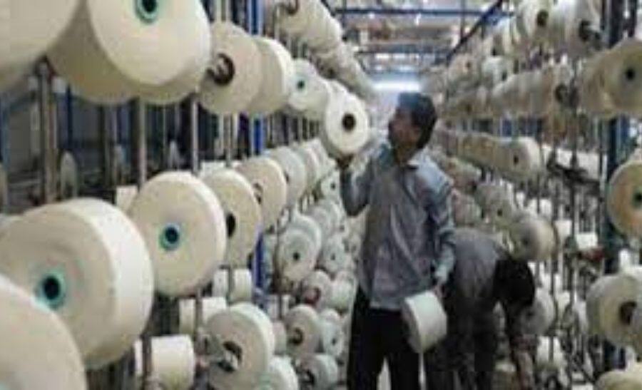 Blue, grey-collar job vacancies see 4x jump in last one year: Report ...