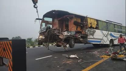 Horrible Road Accident In Up's Kannauj, Bus Collides With Truck And ...