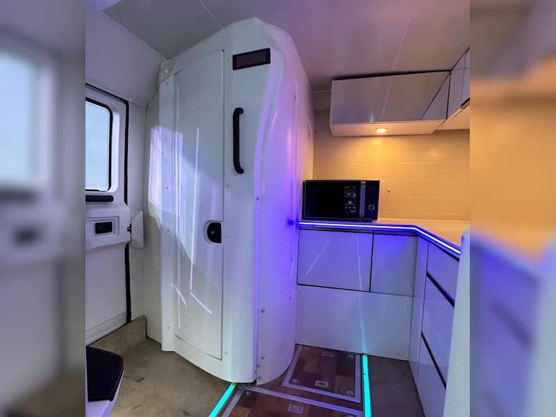 Volvo 9600 bus for India gets private jet-like luxury cabin, has ...