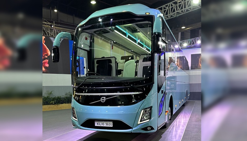 Volvo 9600 bus for India gets private jet-like luxury cabin, has onboard toilet: IN PICS | News ...