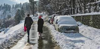 Heavy snowfall in Jammu-Kashmir, Pahalgam became 'Gulzar' with tourists ...
