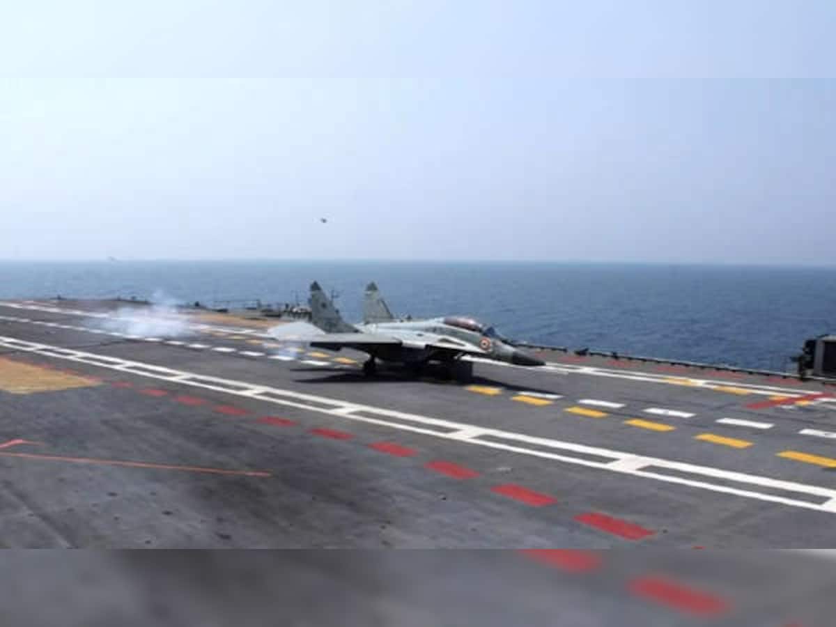 First Successful Landing of LCA Tejas on Indigenous Aircraft Carrier ...