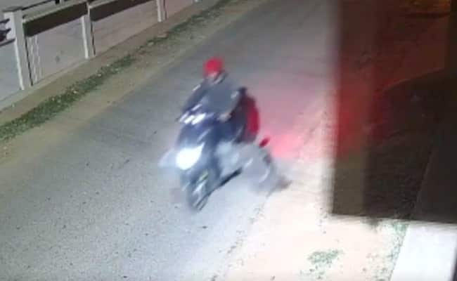 Karnataka Murder: 20 Year Old Kills Delivery Boy for iPhone in Hassan ...