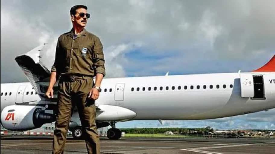 'Thought Bus Will Fly': Actor Akshay Kumar Reveals His First Flight ...