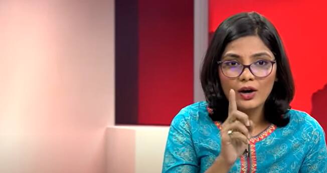 Zee News Exclusive: Famous folk singer Neha Singh Rathore talks to Zee ...