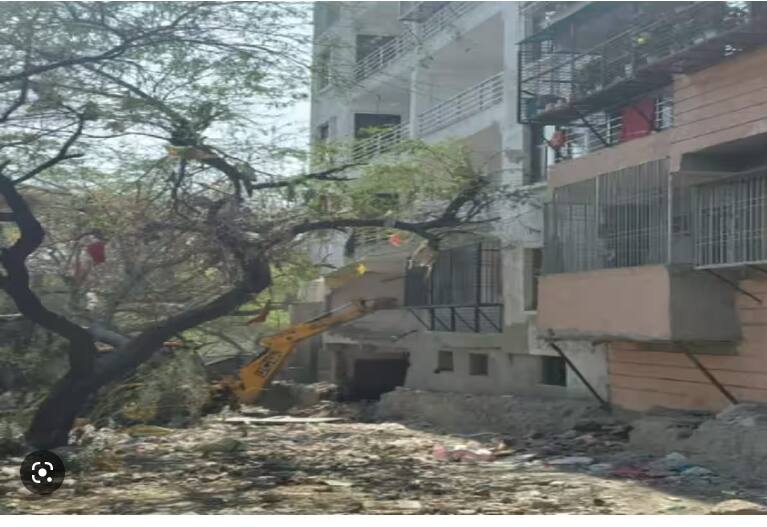 Sambhal Cold Storage Collapse: Death toll increases to 8 | Zee News