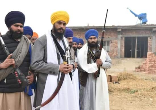 Amritpal Singh's uncle, driver surrender | Zee News