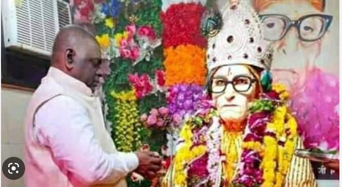 Know Who is Karauli Sarkar of Kanpur? | Zee News