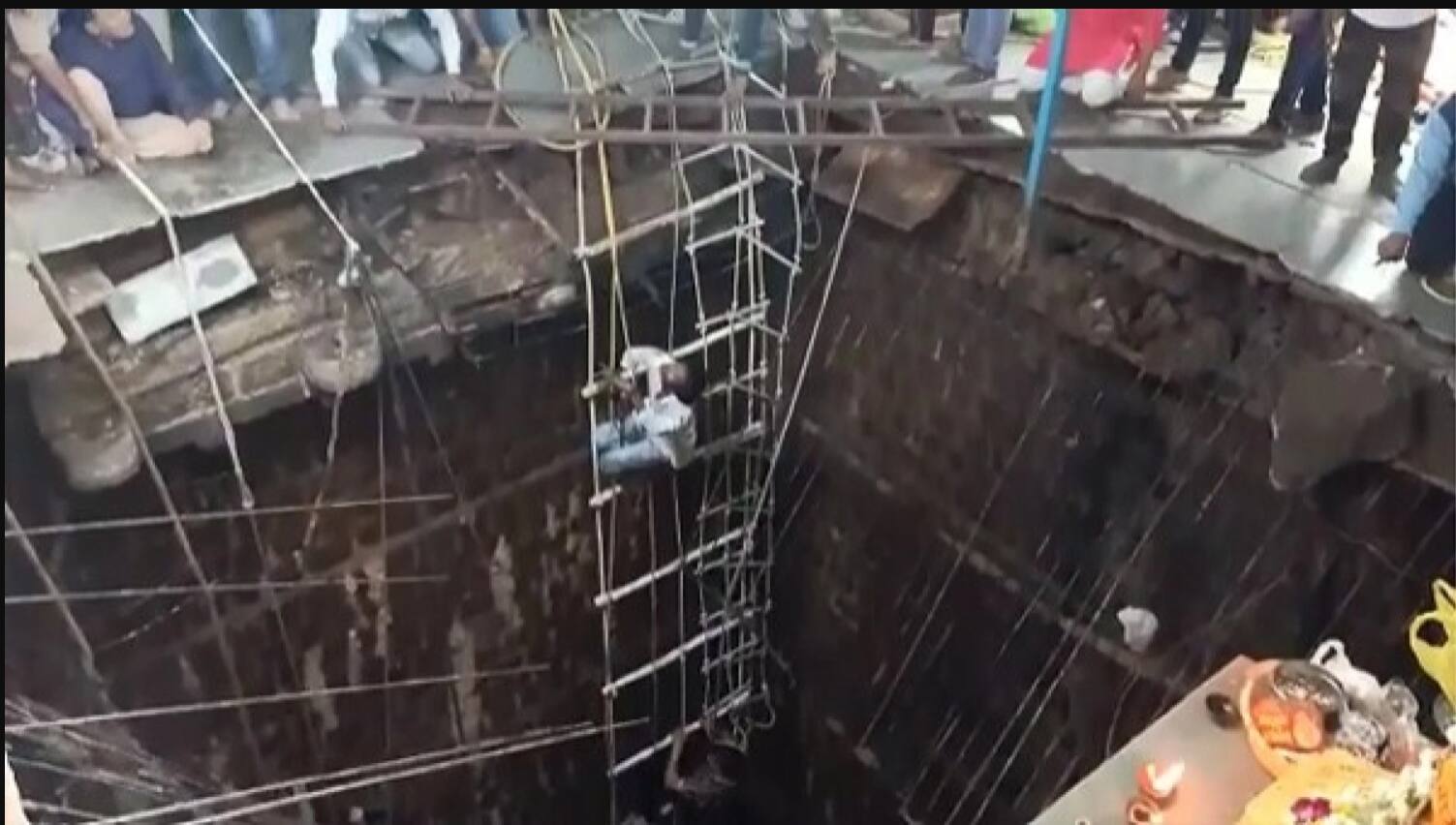 Rescue operation underway in Indore Temple Well Collapse Incident | Zee ...