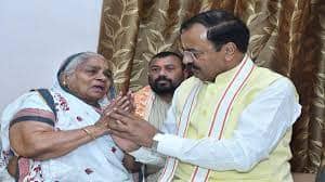 Deputy CM Keshav Prasad Maurya met Umesh Pal's family | Zee News