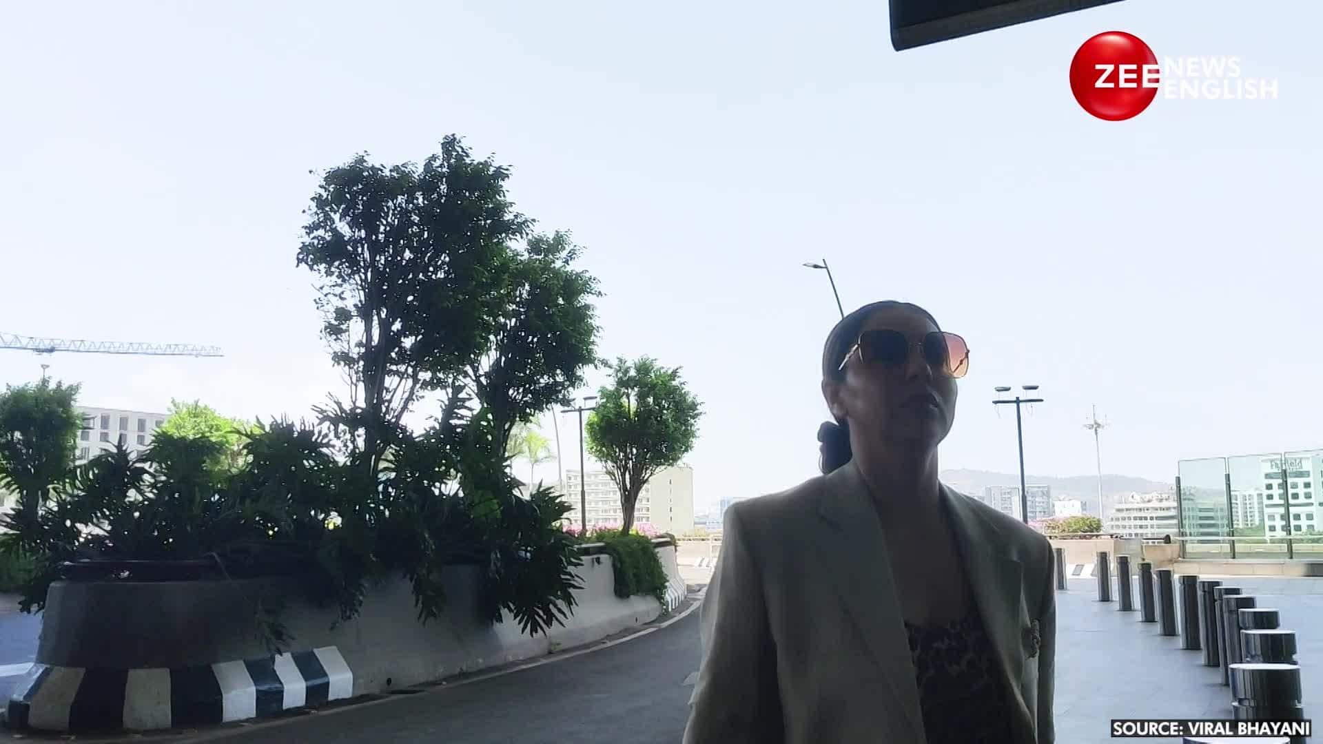 Gauri Khan Exudes Body Lady Vibes As She Keeps Her Airport Look Chic ...