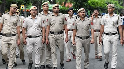 Around 3,000 Mobile Phones Missing In Noida, Police Launches Special ...