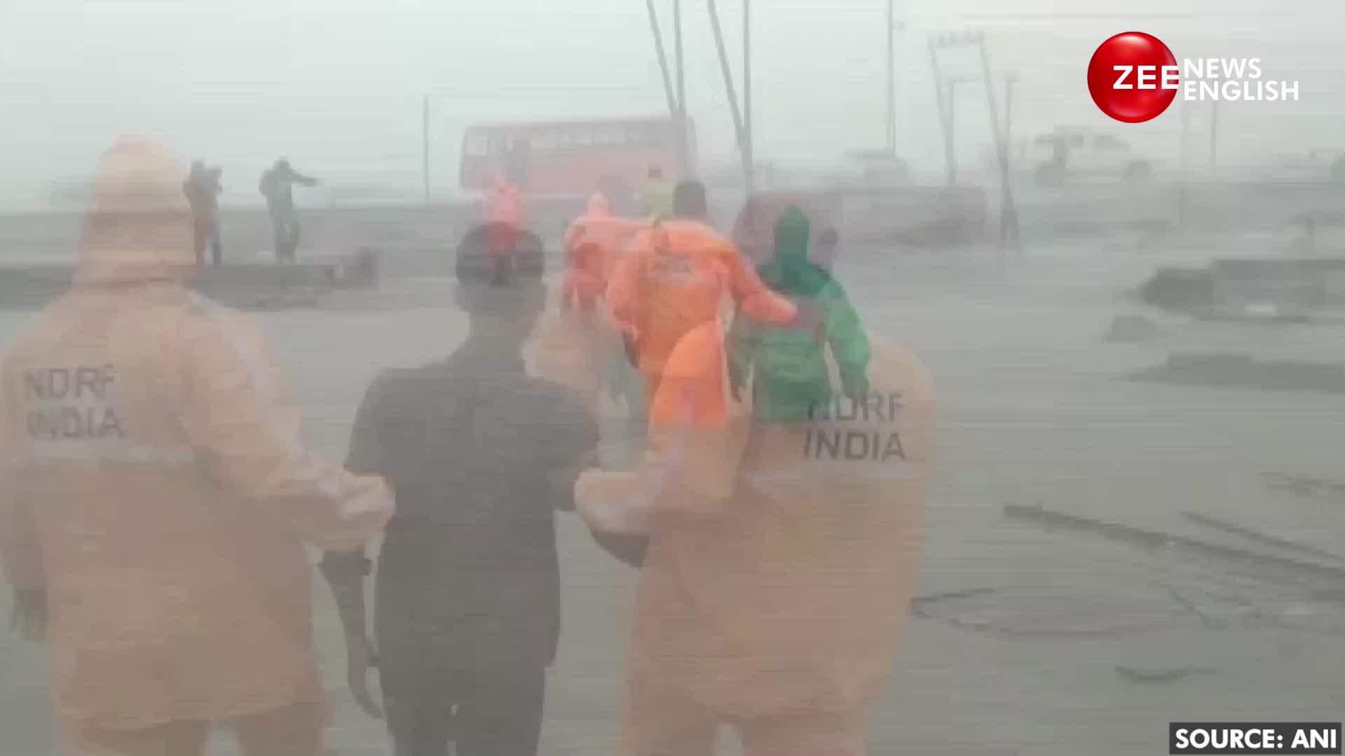 Cyclone Biparjoy: NDRF personnel rescues two stranded people | Zee News