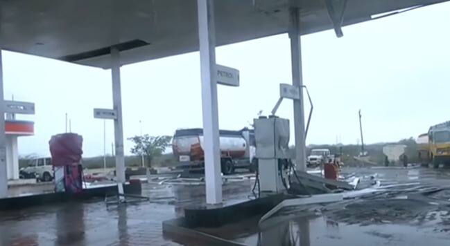 Petrol Pump faces severe damage as Biparjoy Cyclone hits Gujarat | Zee News