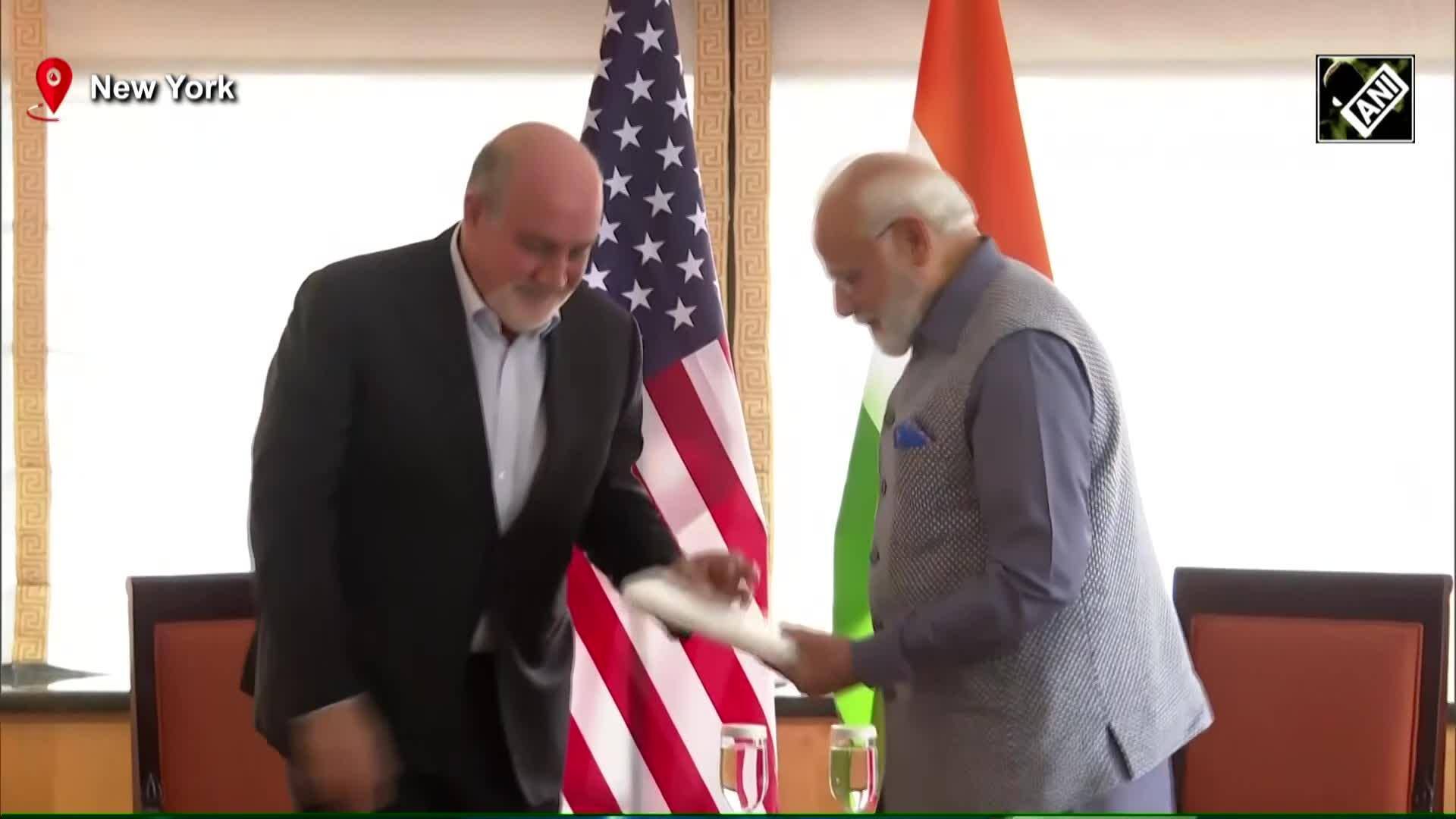 PM Modi meets Nassim Nicholas Taleb, Robert Thurman in New York City ...