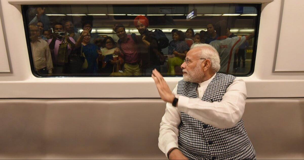 Prime Minister Narendra Modi rides in Metro till Delhi University ...