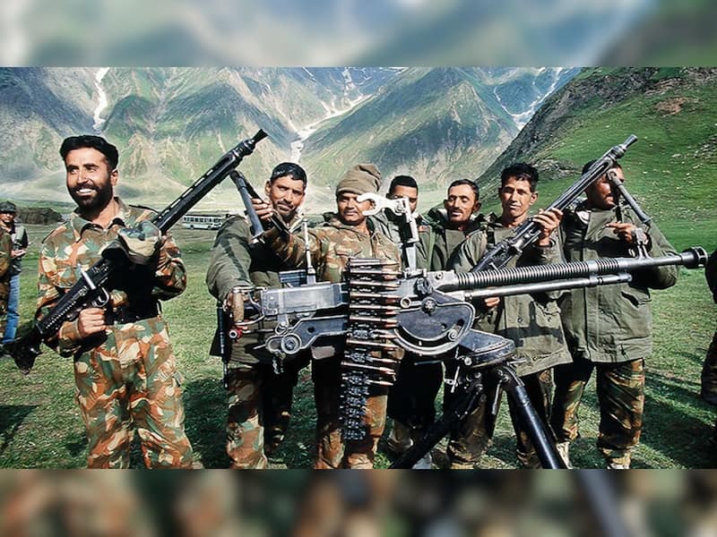 Who Was Captain Vikram Batra? Relive Story Of The Valiant Indian Army ...