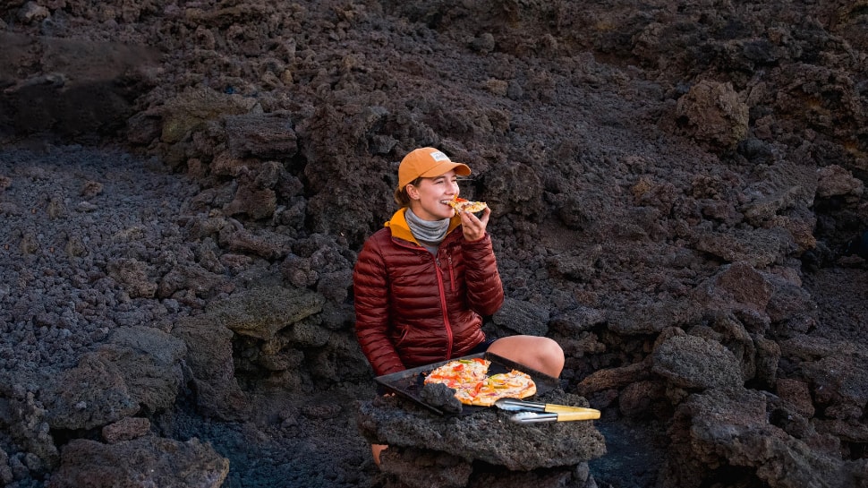 Pizza Made On An Active Volcano! Traveller’s Culinary Adventure Stuns ...