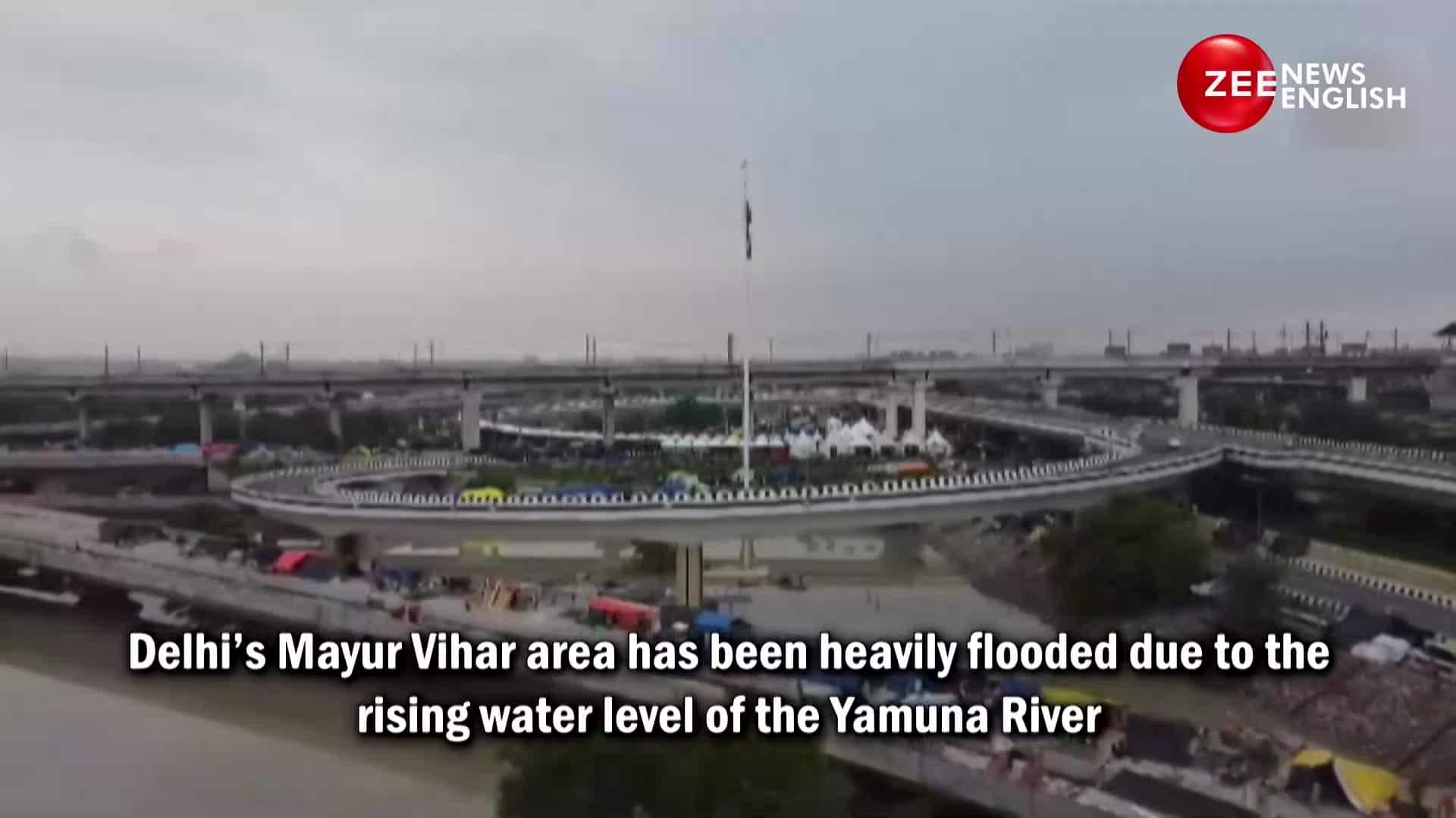 Monsoon rains: Delhi’s Mayur Vihar flooded due to rise in water level of Yamuna River | Zee News