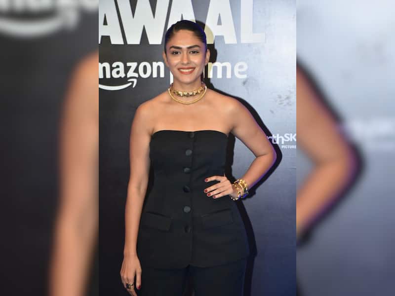Janhvi Kapoor's Sexy Shimmery Gown, Nora's Barbie Look & Avneet's ...