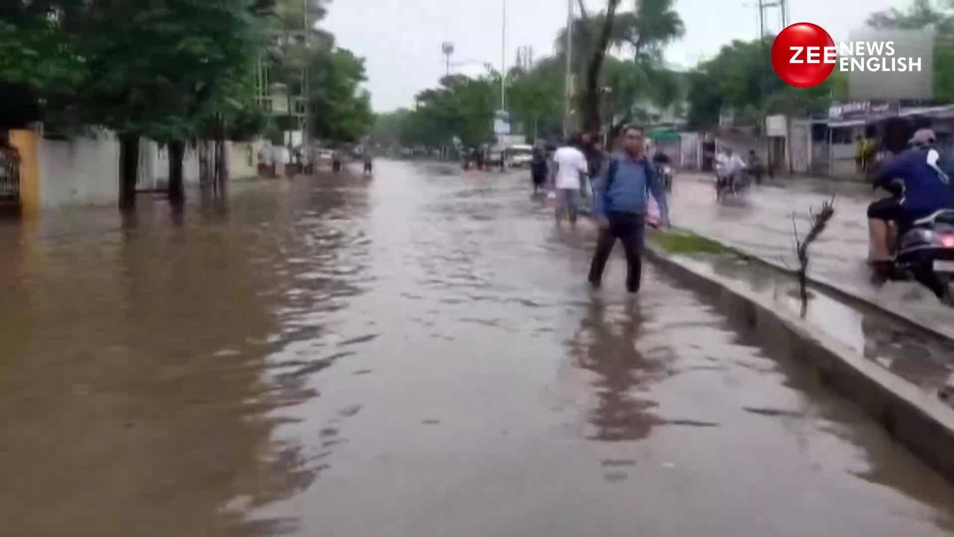 Heavy Rainfall Caused Waterlogging In Gujarat's Vadodara | Zee News