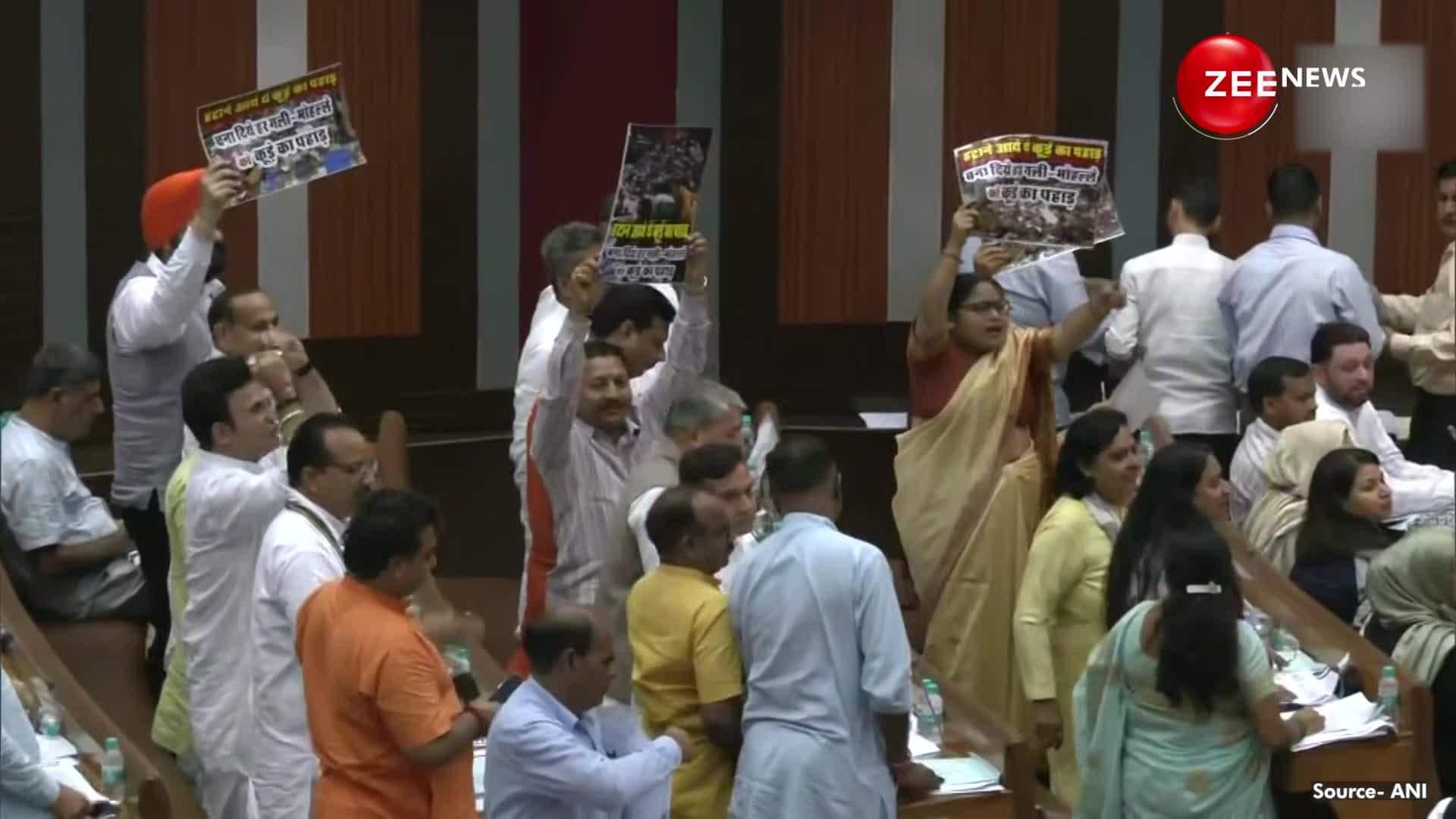 “Jhoota Kahi Ka…” Ruckus erupts at Delhi MCD House as BJP Councilors ...