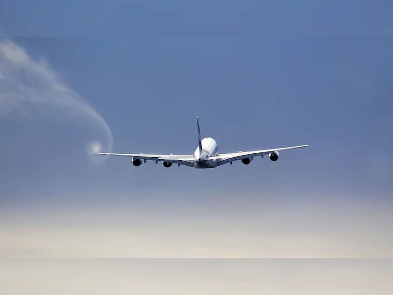 Meet Airbus A380: World's Largest Passenger Airplane & Only Full-Length ...