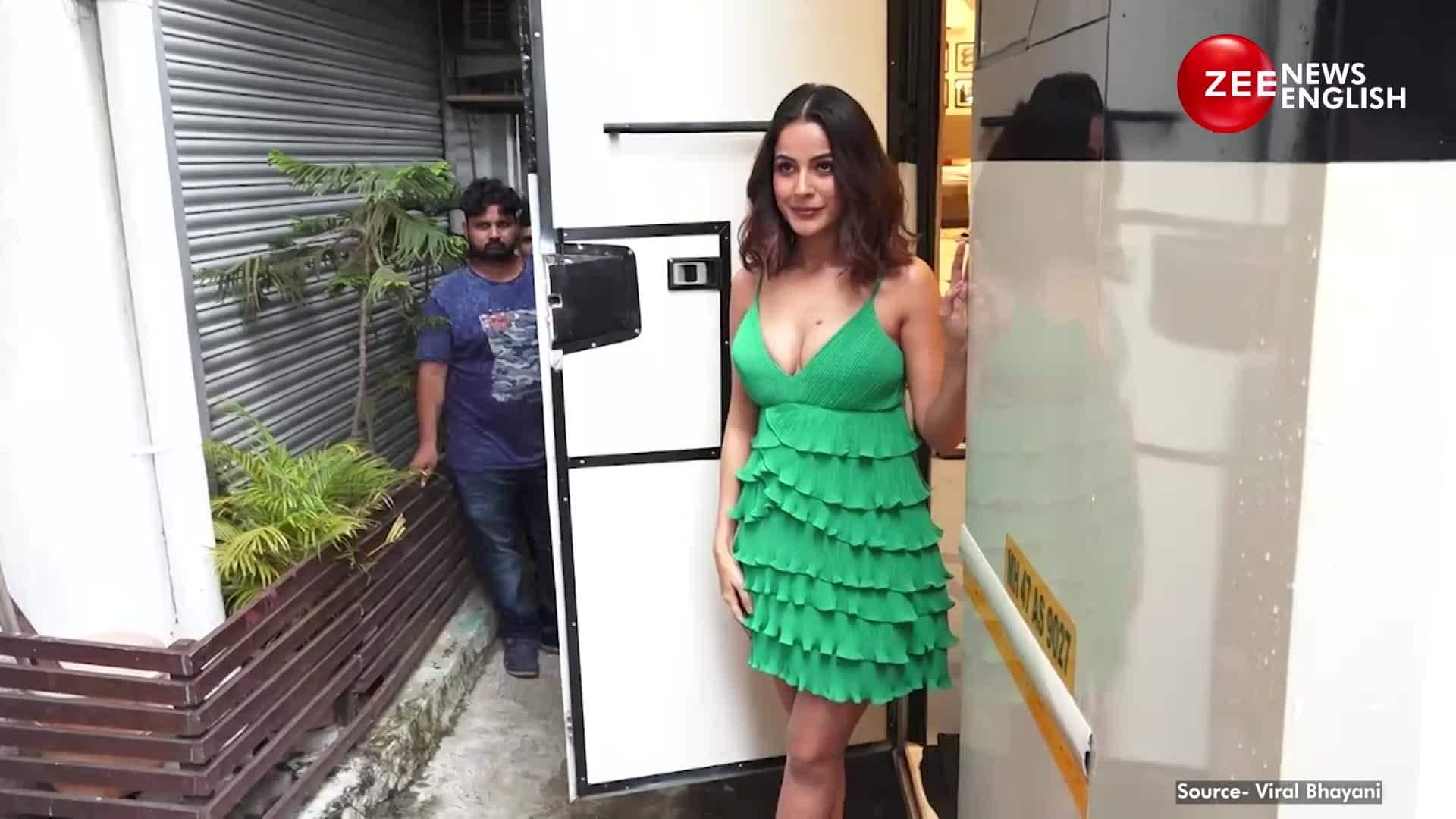 Shehnaaz Gill Exudes Girl-next-door Charm, Oozes Oomph In Her Outfit | Zee News