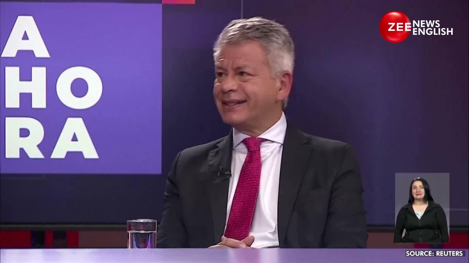 Quake catches news anchors live on Colombian TV sets | Zee News