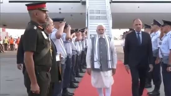 PM Modi gets red carpet welcome in Greece | Zee News