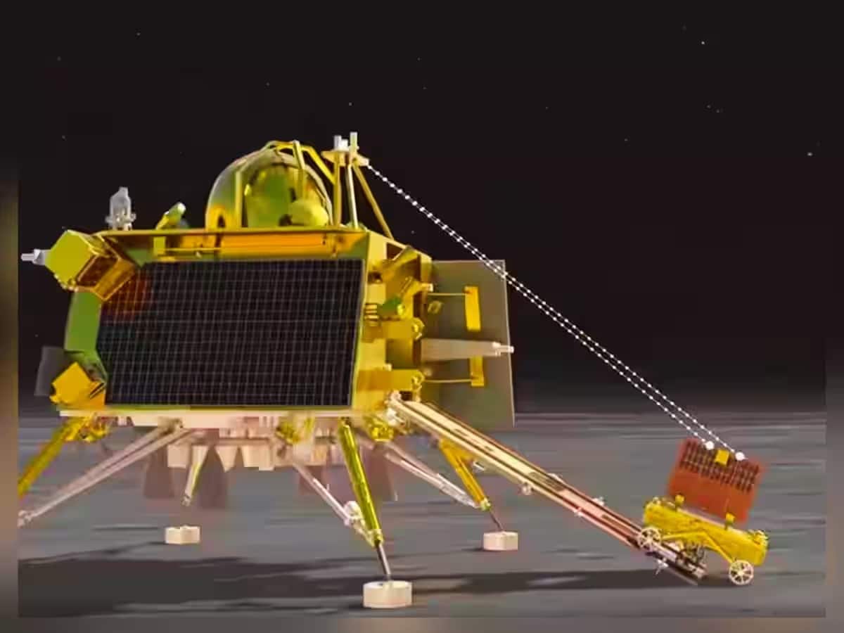 Pragyan Rover completes distance of about 8 meters on Moon | Zee News